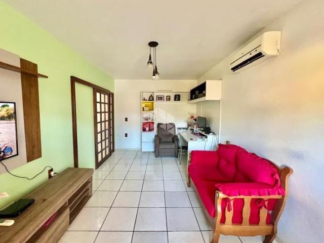 Casa Térrea à Venda Ampla, Completa e com Excelente Localização!