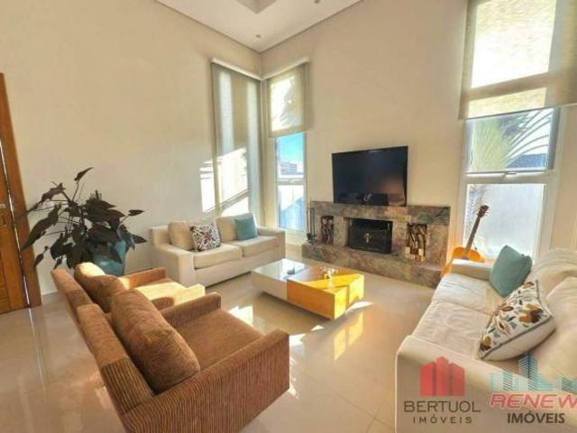 Casa Térrea à venda com 4 quartos sendo 3 suítes e 4 vagas. Vila Hípica II Vinhedo SP