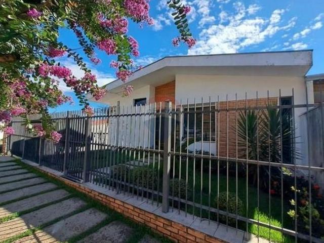 Casa térrea à venda com 4 quartos, sendo 1 suíte, 6 vagas Jardim Paulista I Jundiaí SP