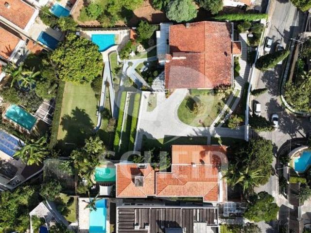 Casa Térrea à venda com 4 quartos, sendo 4 suítes, em Chácara Flora, São Paulo SP