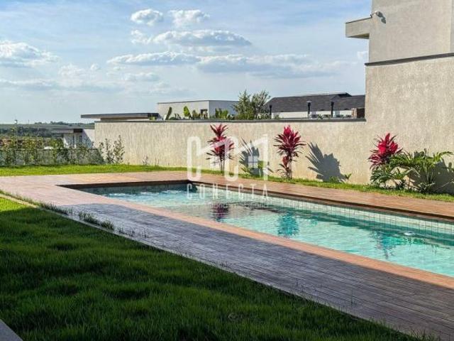 Casa térrea á venda com 4 suítes, Condomínio Reserva Petrus, Indaiatuba SP