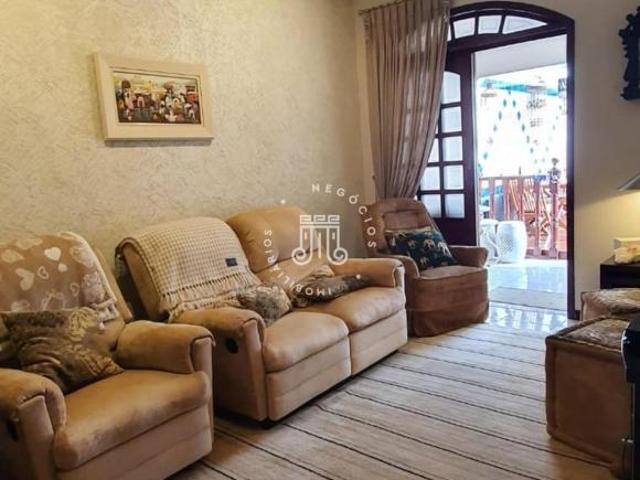 CASA TÉRREA À VENDA COM 03 DORMITÓRIOS NO CONDOMÍNIO SANTA TEREZA, BAIRRO JARDIM SANTA TERESA EM JUN