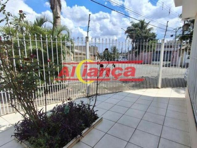 Casa térrea à venda com 160m², 3 quartos e 3 vagas Jardim Vila Galvão / Guarulhos