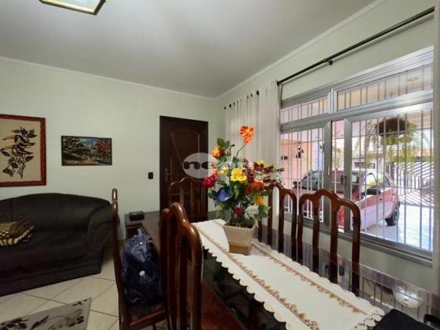 CASA TÉRREA À VENDA COM 185M², 3 DORMITÓRIOS, 1 SUÍTE, 3 VAGAS SANTO ANDRÉ BAIRRO JARDIM
