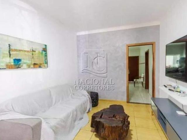 Casa térrea a venda com 240m², 3 dormitórios 2 banheiros e 3 vagas Bairro Campestre Santo André