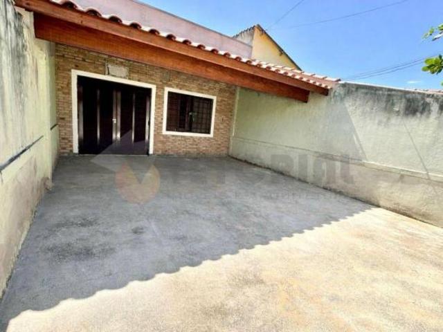 Casa térrea à venda com 2 dormitórios na Praia das Palmeiras em Caraguatatuba SP