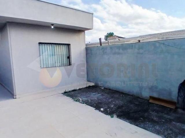 Casa térrea à venda com 2 dormitórios no Balneário dos Golfinhos em Caraguatatuba SP