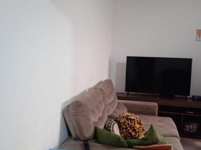 CASA TERREA À VENDA COM 2 DORMITÓRIOS E 3 VAGAS NA VILA DAS MERCES !