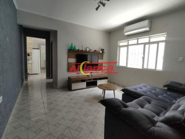 Casa terrea a venda com 2 dormitórios e 2 vagas de garagem 252m² | Jardim Leblon Guarulhos