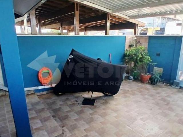 Casa térrea à venda com 2 dormitórios, sendo 1 suíte no Golfinhos em Caraguatatuba SP