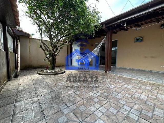 Casa Térrea à venda com 2 edículas no bairro Aruan 2 Dormitórios, Banheiro, Sala de estar/jantar