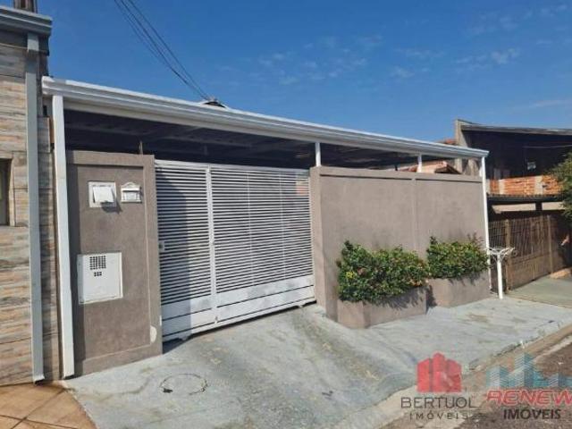 Casa Térrea à venda com 2 quartos e 3 vagas. Jd. Universo Valinhos/SP