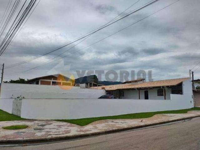 Casa térrea à venda com 2 suítes no Indaiá em Caraguatatuba SP