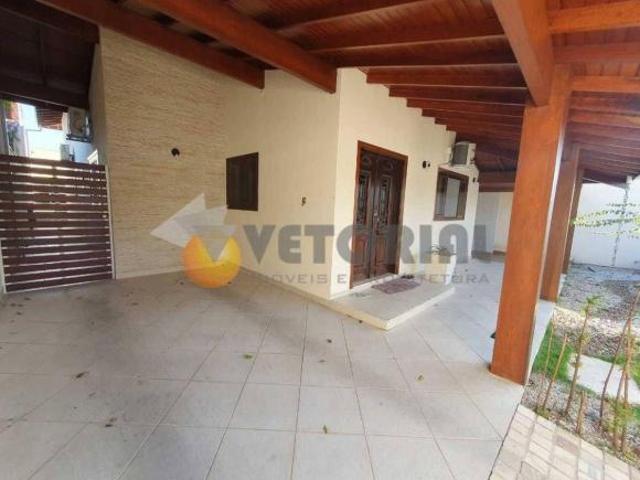 Casa térrea à venda com 3 dormitórios no Indaiá em Caraguatatuba SP