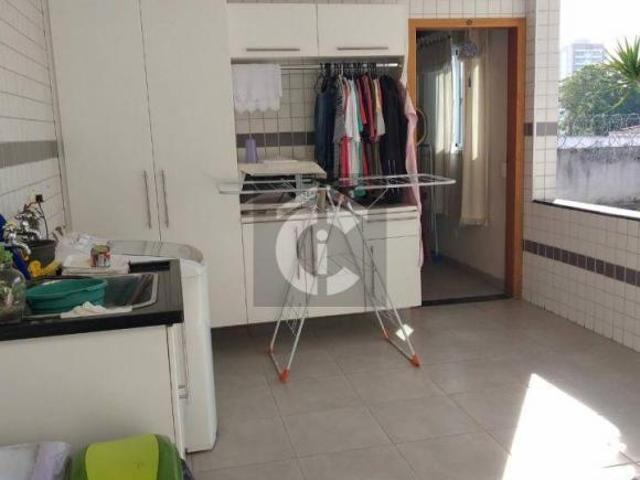 Casa térrea à venda com 3 dormitórios, 1 suíte, 6 vagas, 297 m² Mooca
