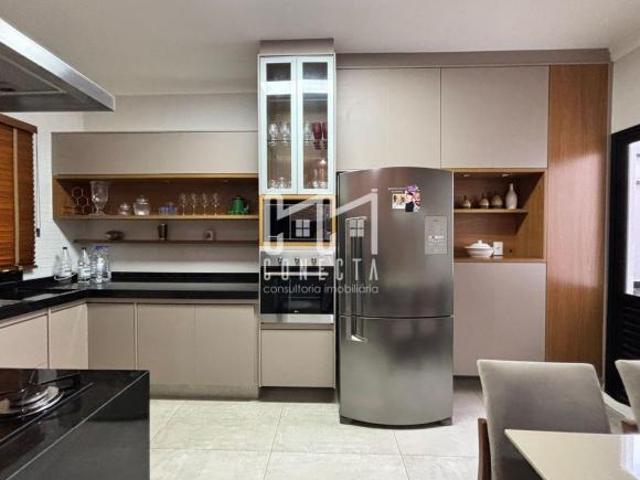 Casa Térrea á venda com 3 quartos, Condomínio Vila Paraty, Indaiatuba SP