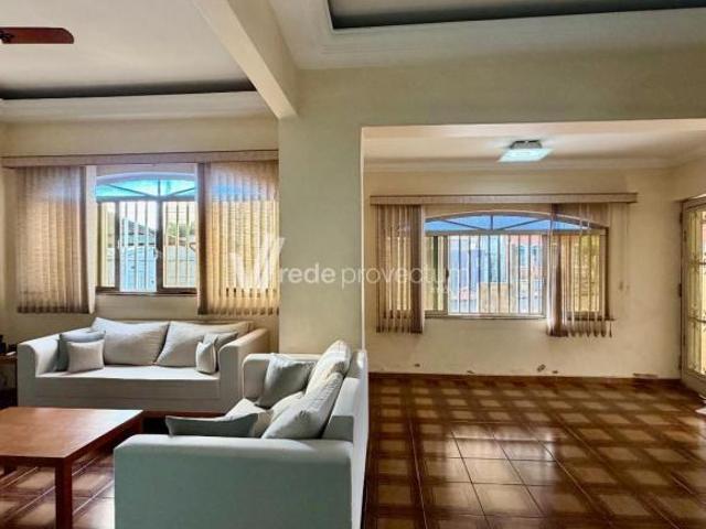 Casa térrea a venda com 3 quartos no Chapadão