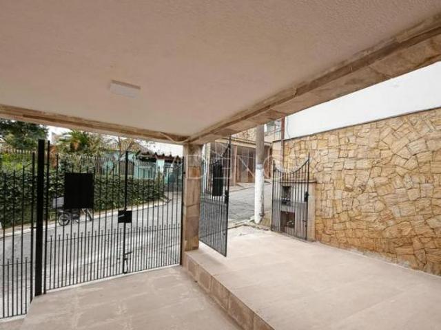Casa térrea à venda com 3 quartos no bairro Vila Diva, Zona Leste