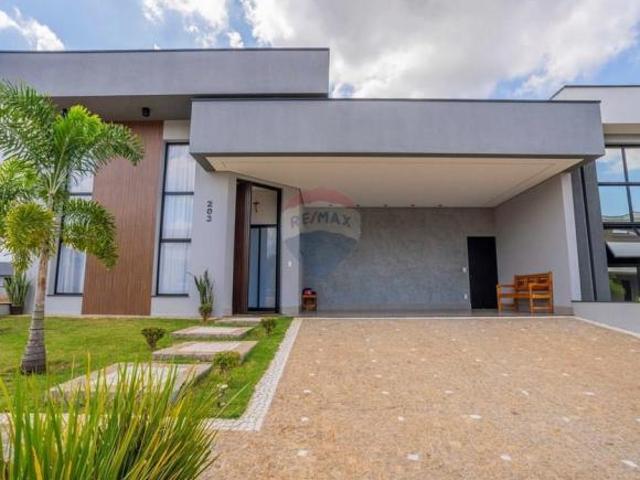 Casa Térrea a Venda com 3 quartos, sendo 3 suítes Condomínio Royal Garden Paulínia