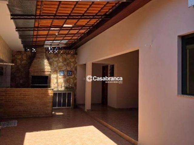Casa térrea à venda com 3 quartos sendo 1 suíte, espaço gourmet e edícula no Jardim Icatu, Votoranti