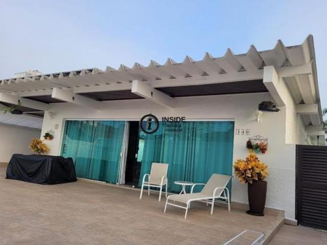 Casa Térrea a venda com 3 suítes a 120m da praia