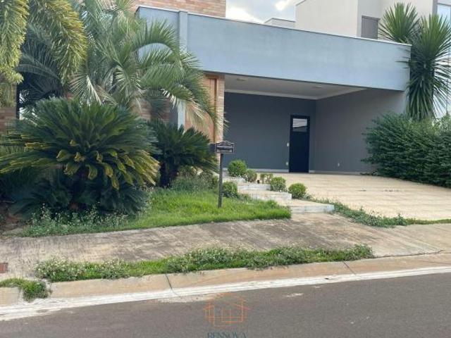 Casa térrea à venda com 3 suítes em Condomínio Fechado Dona Lucilla, Indaiatuba/SP