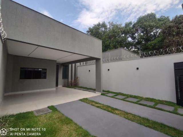 Casa térrea a venda com 3 suítes na Vila Rosa