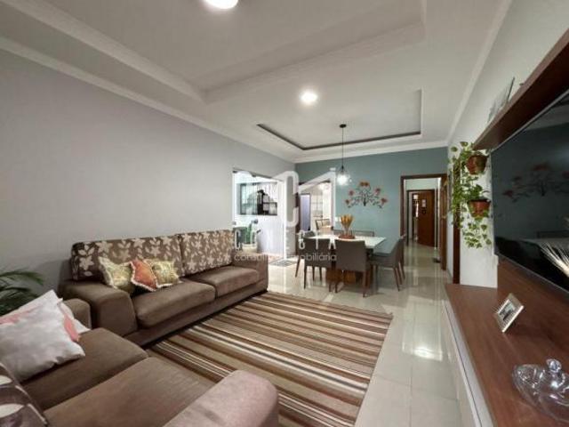 Casa térrea á venda com edícula, Jardim Esplanada, Indaiatuba SP