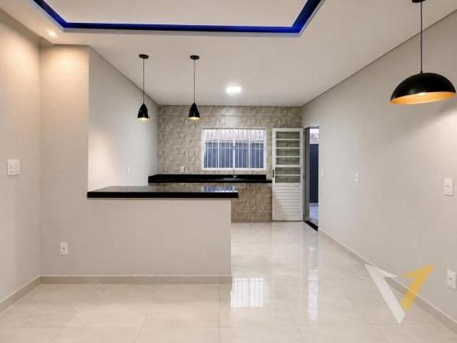 Casa Térrea à Venda com Piscina Aquecida no Jardim Bahia – Várzea Paulista/SP