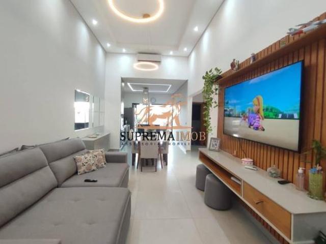 Casa térrea à venda com piscina Condomínio Horto Florestal Villagio