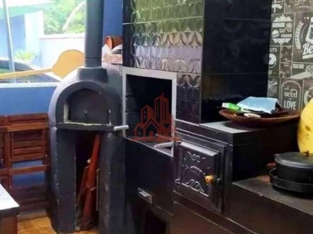 Casa Térrea à Venda – Condomínio Clube dos Oficiais da Polícia Militar 📍  Bairro