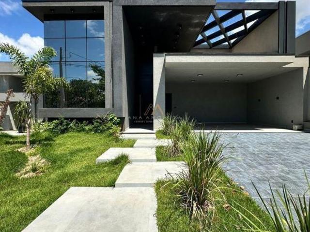 Casa térrea à venda, condomínio Gaivota II, com 03 suítes e 200m²