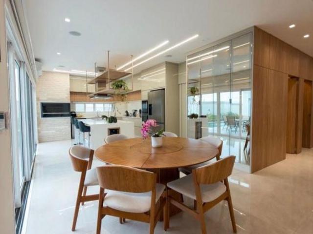 Casa térrea a venda Condomínio Royal Boulevard! Com 3 suítes + escritório