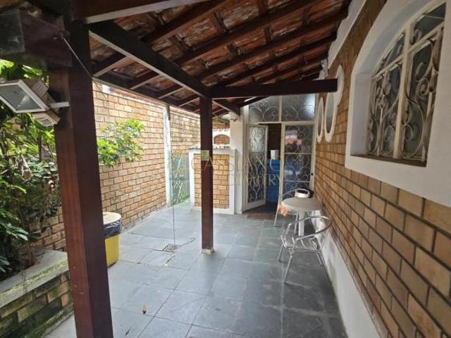Casa térrea à venda de 162m² | 05 dormitórios, sendo suítes e 03 vagas de garagem | Jardim Oswaldo C