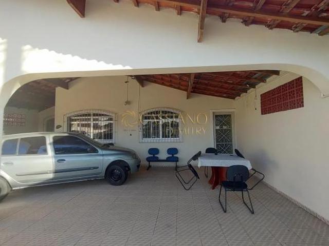 Casa térrea para venda e locação de 113m² | 04 dormitórios, sendo 01 suíte e 03 vagas de garagem | J