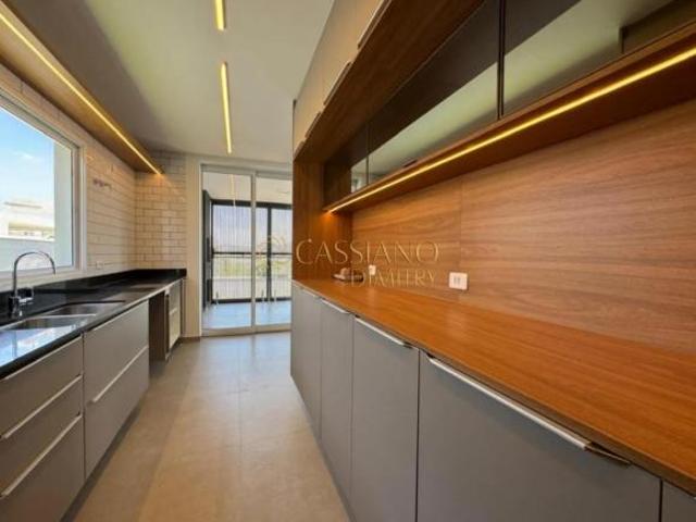 Casa térrea à venda de 262,66m² | 03 dormitórios, sendo todos suítes e 03 vagas de garagem | Condomí