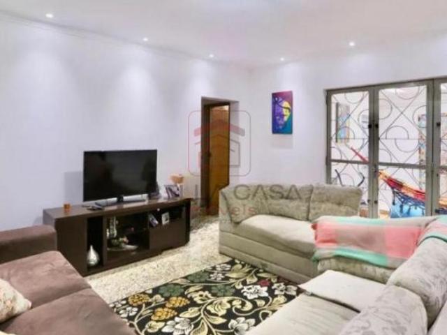 Casa Térrea á Venda em Mooca com 3 quartos e quinta
