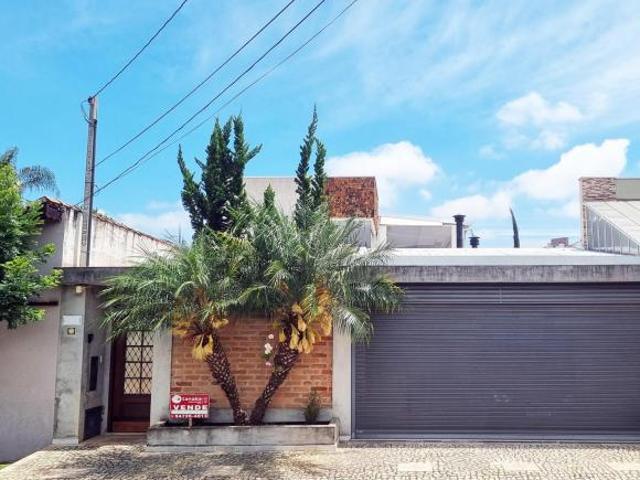 Casa térrea à venda em Atibaia, no bairro Jardim Floresta