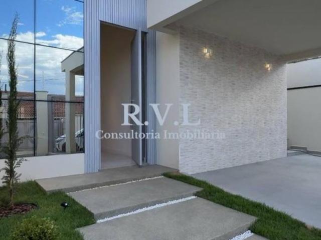 Casa térrea à venda em Atibaia SP, Vila Petrópolis! 3 suítes, 2 salas, 4 banheiros, 2 vagas, 200 m²
