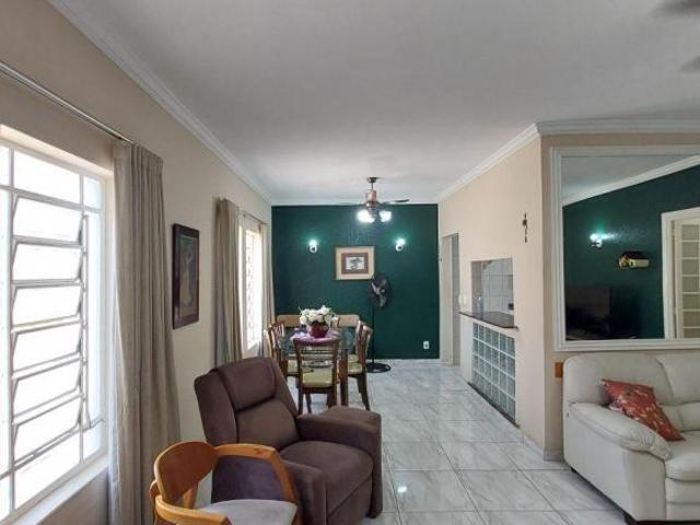 Casa térrea à venda em Campinas perto do Jardim Nova Europa