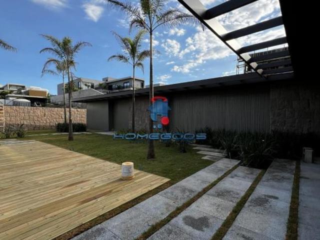 Casa térrea à venda em Campinas/Sousas no condomínio Entre Verdes, com 5 suítes, 1380m² de terreno