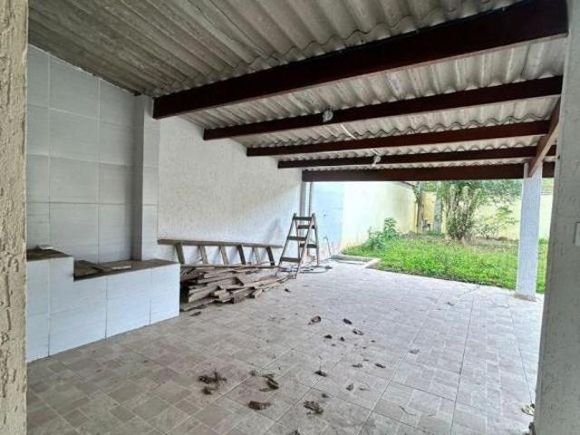 Casa Térrea à Venda em Caraguatatuba Próxima à Praia Martins de Sá