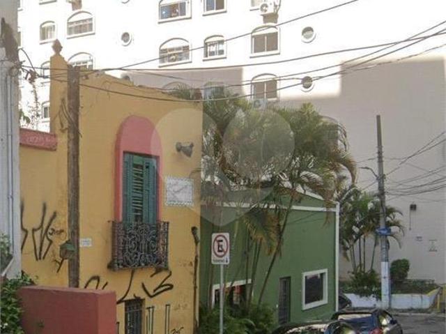 Casa térrea à venda em Cerqueira césar SP