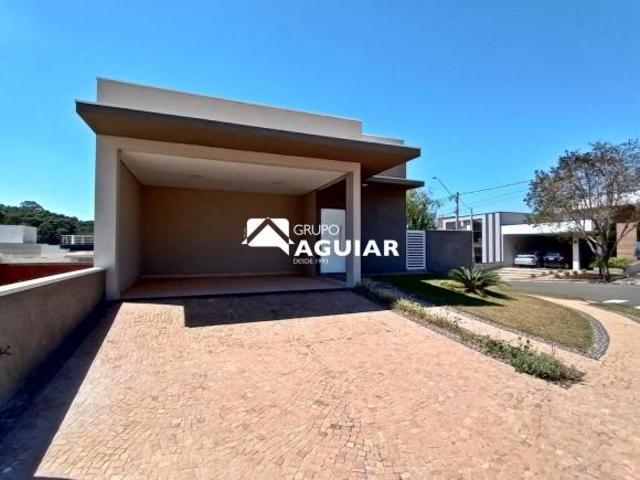 Casa Térrea à venda em condomínio fechado em Valinhos