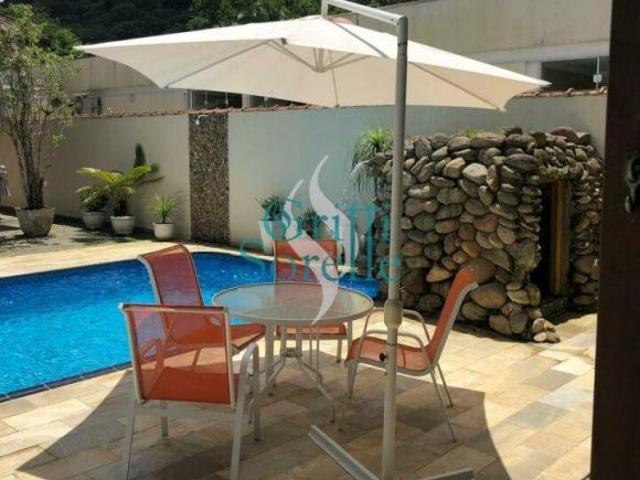 Casa Térrea à Venda em Condomínio no Horto Florestal Ubatuba/SP