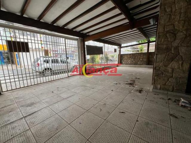 Casa Térrea à Venda em frente a FIG / UNIMESP