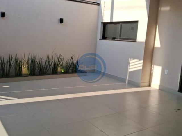 Casa térrea à venda em Indaiatuba 3 dormitórios, suíte com closet e espaço gourmet