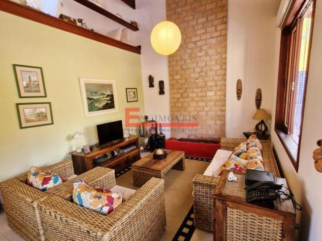CASA TÉRREA A VENDA EM JUQUEHY