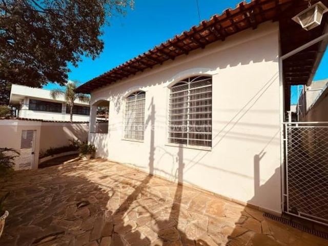 Casa térrea à venda em Valinhos – Conforto e localização privilegiada