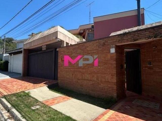 CASA TERREA A VENDA JARDIM DAS SAMAMBAIAS JUNDIAI SP. ÁREA CONSTRUIDA: 348m2. ÁREA TERRENO: 637m2